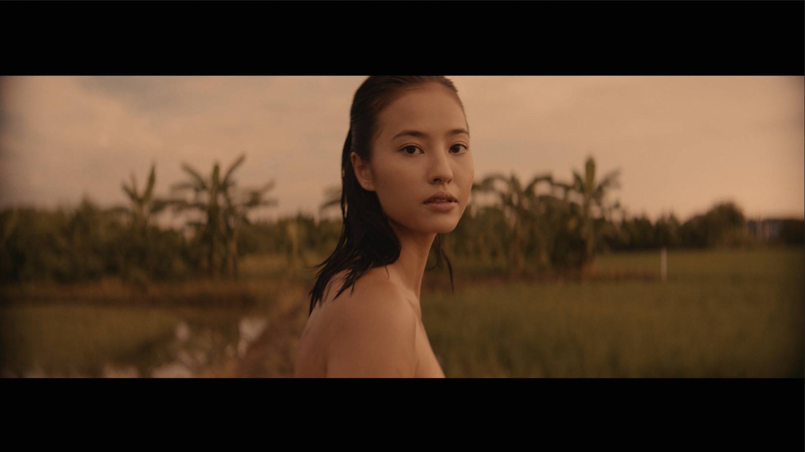 อีกเวอร์ชั่น! ชม “ฟอลคอน-ท้าวทองกีบม้า” จากภาพนิ่งของตัวอย่างหนังเรื่อง ...